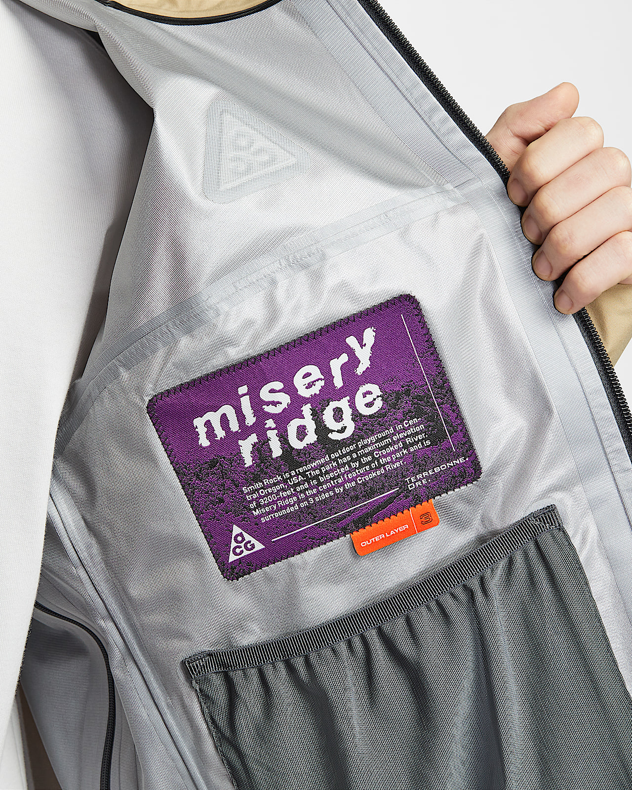 Nike ACG "Misery Ridge" Storm-FIT ADV GORE-TEX 3L 防水户外男/女防风夹克硬壳冲锋衣-NIKE ...