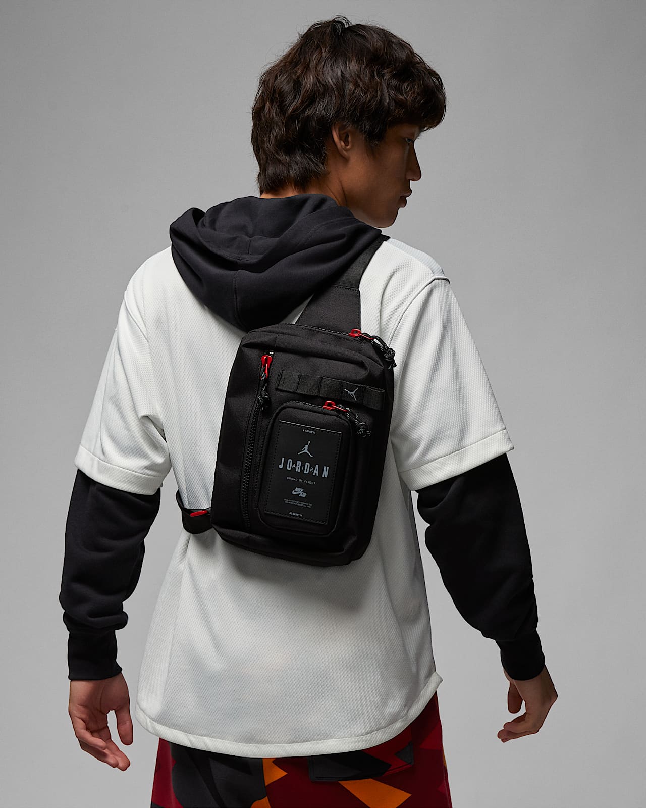 Jordan Hesi 斜挎包-NIKE 中文官方网站