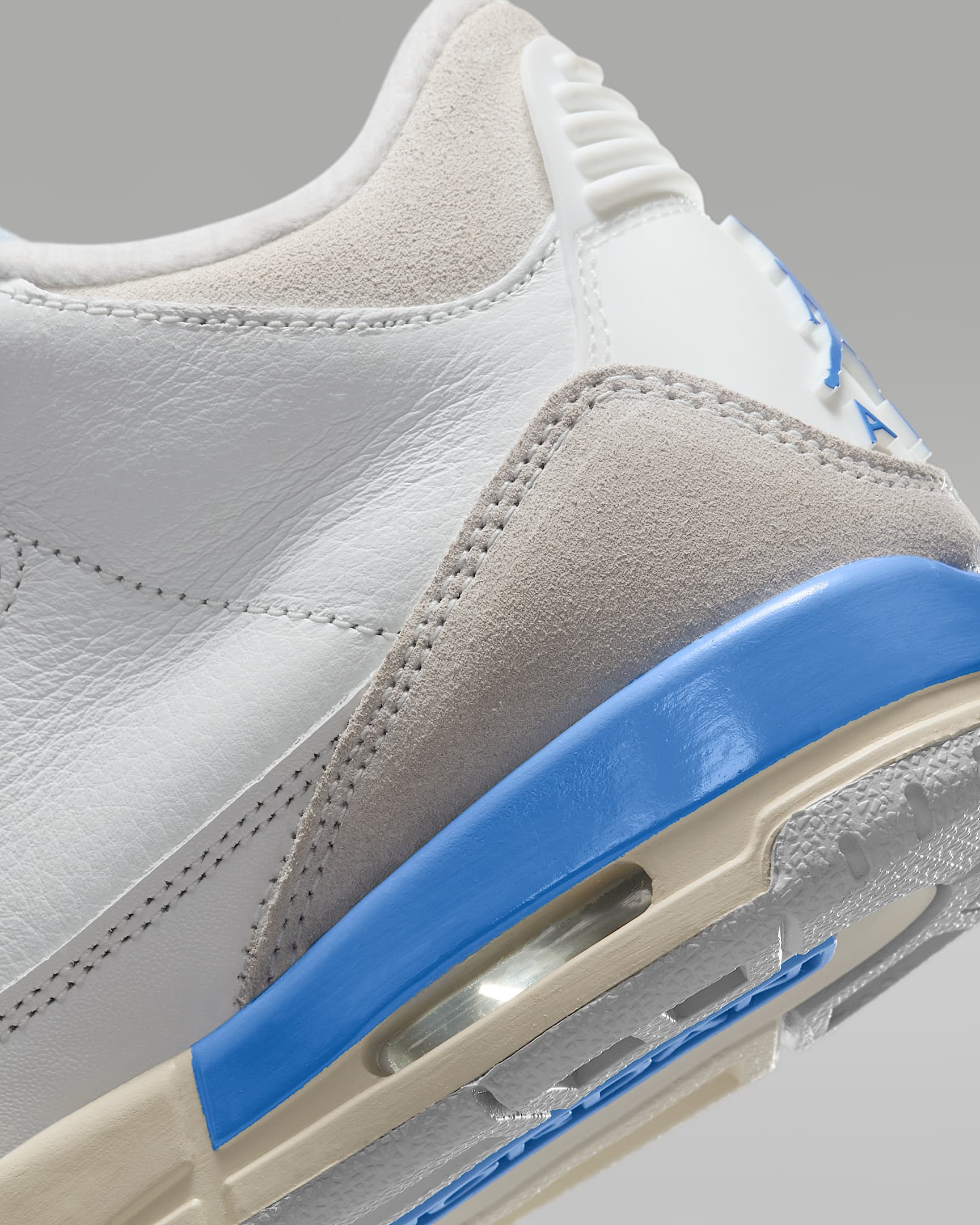 Air Jordan 3 Retro "Lucky Shorts" 复刻大童运动鞋-NIKE 中文官方网站